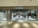 Balenciaga (Calle Raimundo Fernández Villaverde No:79, Municipios Madrid), giyim mağazası  Madrid'den