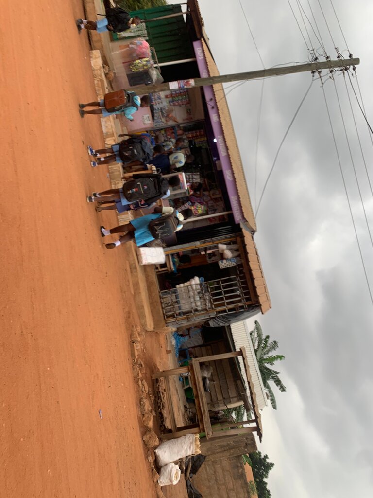 Moda evleri Enapa Fashion and Provision Store, Dünya, foto