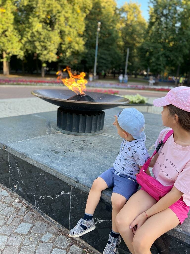 Anıt, heykel Ebedi Alev, Ufa, foto