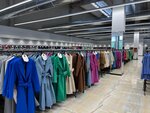 Giove S. R. L. Ingrosso Abbigliamento Donna (Venice, Padova, Corso Stati Uniti, 1), giyim mağazası  Padua'dan