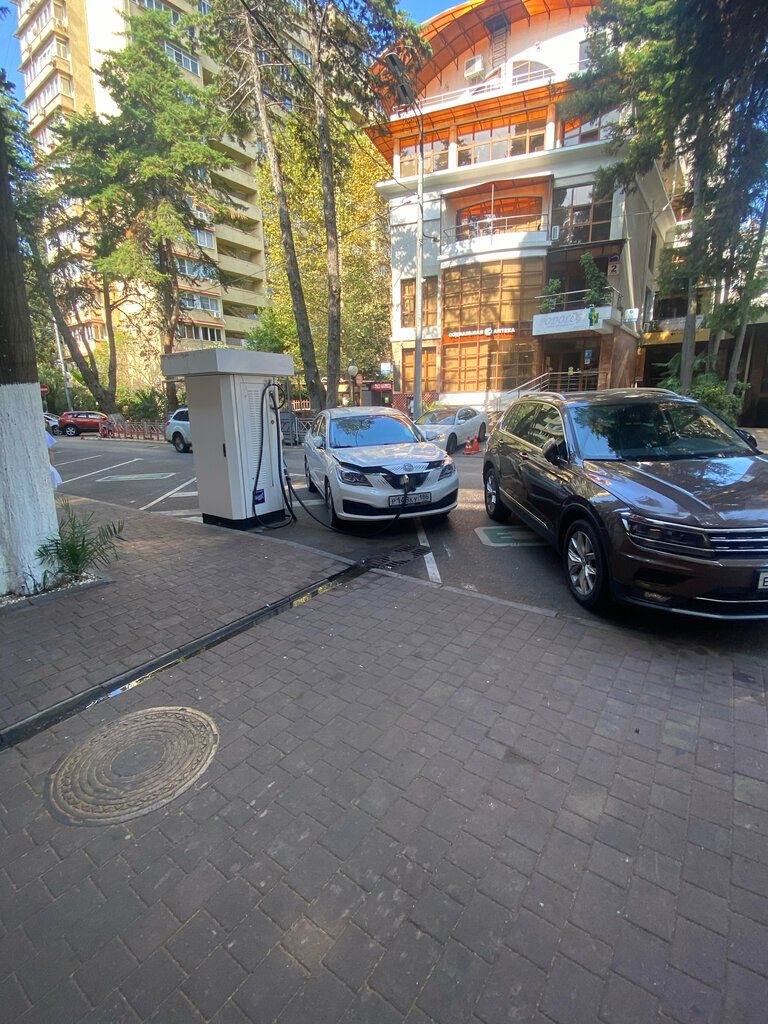 Elektrikli oto şarj istasyonları Eva intermobility, Soçi, foto