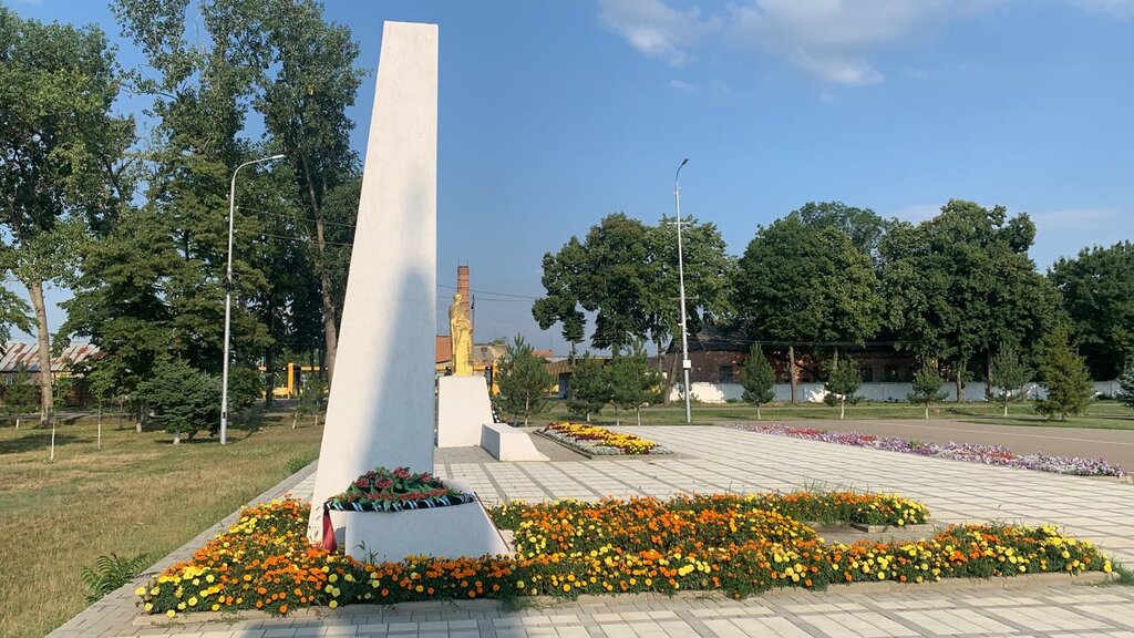 Anıt, heykel Участникам Гражданской и Великой Отечественной войн, Maykop, foto