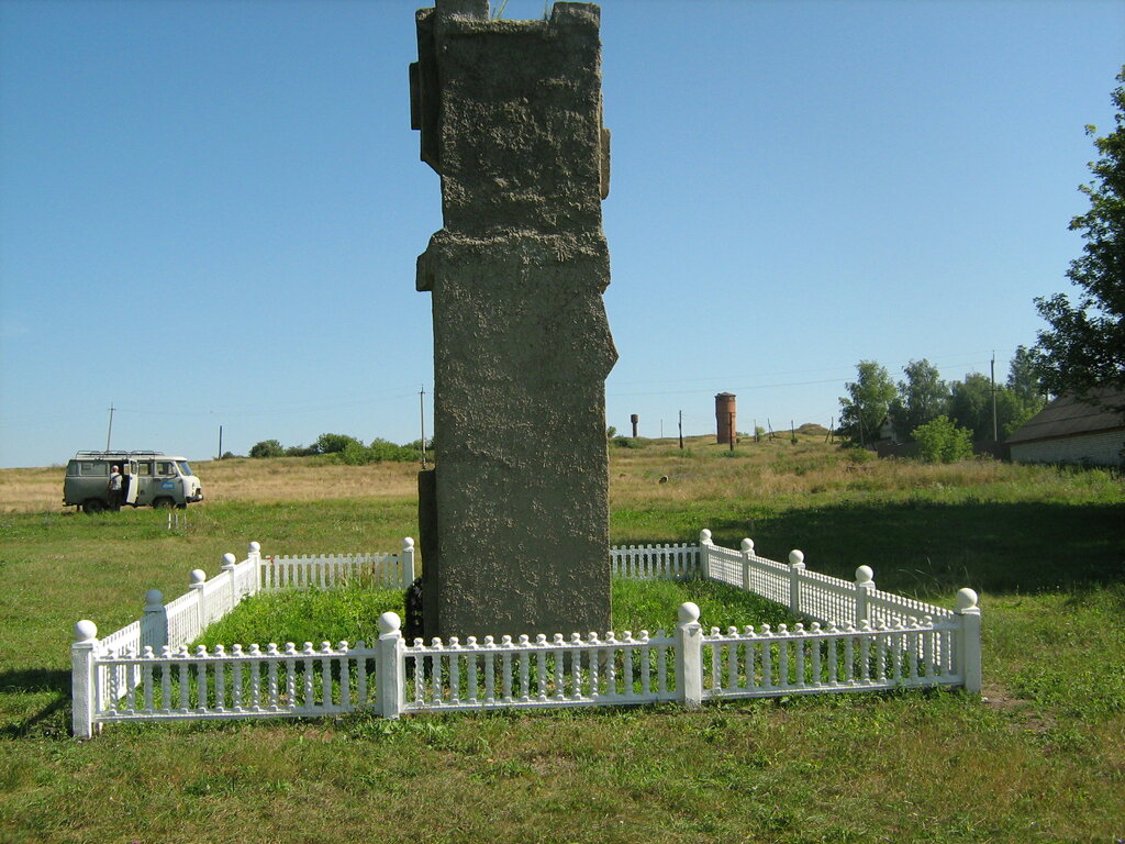 Anıt, heykel Воинам-освободителям, Kurskaya oblastı, foto