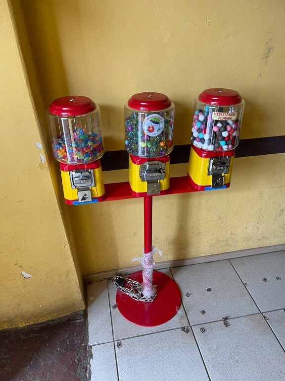 Bira dükkanı Pivnoy dvorik, Dmitrov, foto