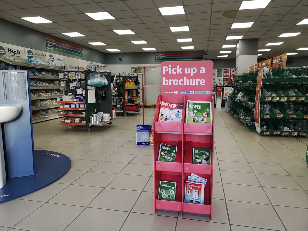 Isıtma sistemleri ve ekipmanları Wolseley Plumb & Parts, İngiltere, foto