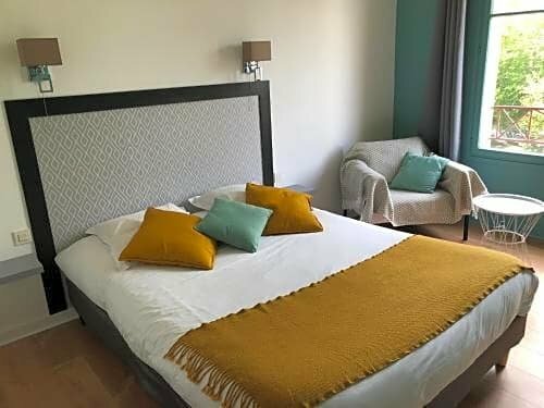 Otel Auberge Saint-Thegonnec, , foto