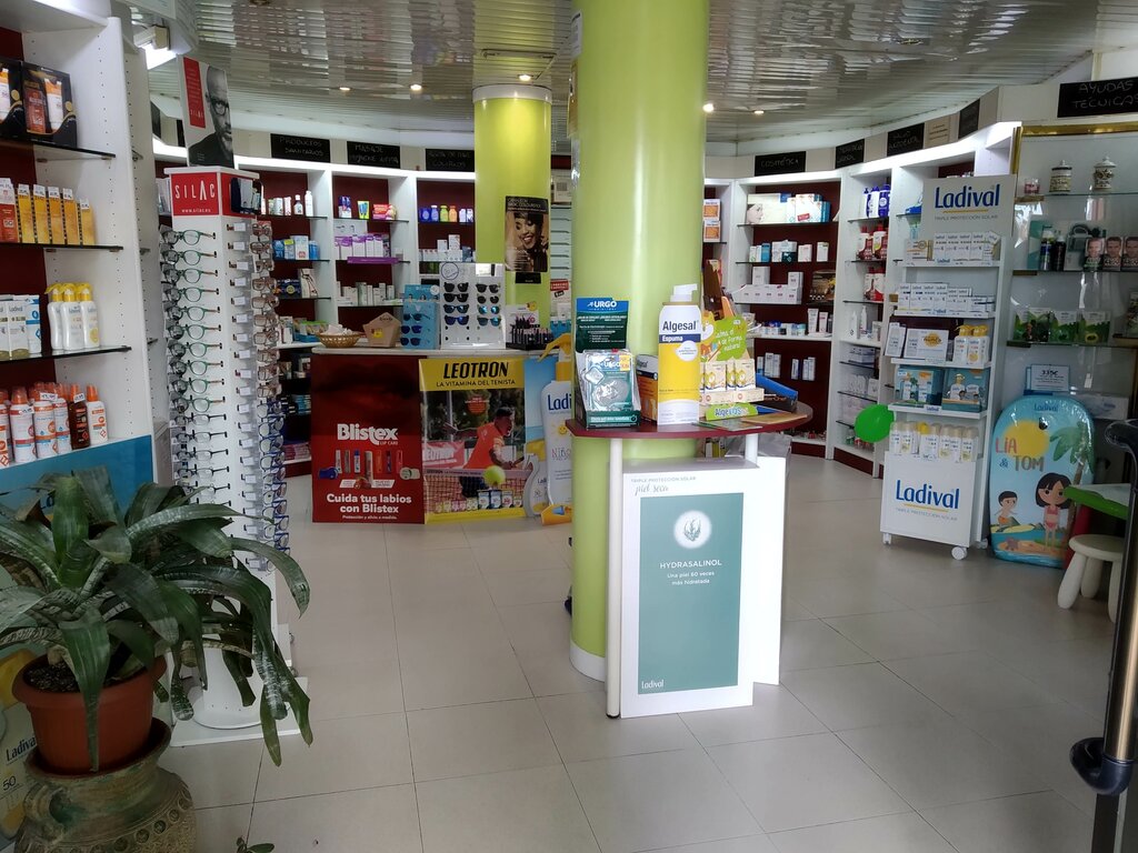 Eczaneler Farmacia Sáez Ciudad, Santander, foto