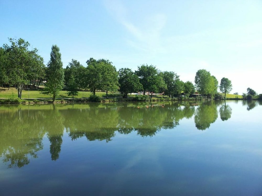Otel Lac De Cancon, , foto