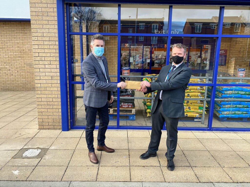 Şans oyunları B&m Home Store with Garden Centre, İngiltere, foto