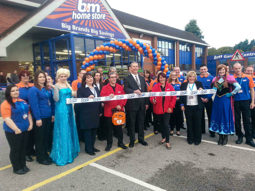 Şans oyunları B&m Home Store with Garden Centre, İngiltere, foto