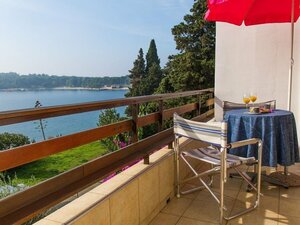 Apartment Marijana With a sea View (Istria County, Pula), otel  Pula'dan