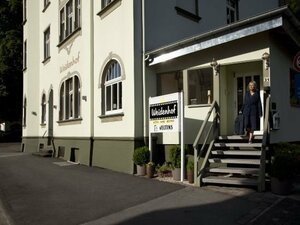 Hotel Weidenhof (Auf der Weide No:31, Plettenberg), otel  Plettenberg'den