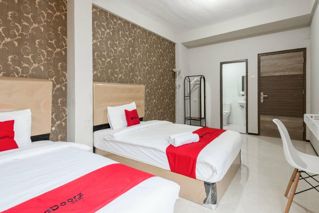 Otel RedDoorz near Grand City Mall 2, Surabaya, foto