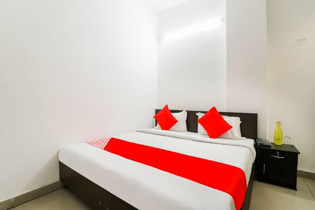 Otel Oyo 37833 Hotel Safe Stay, , foto