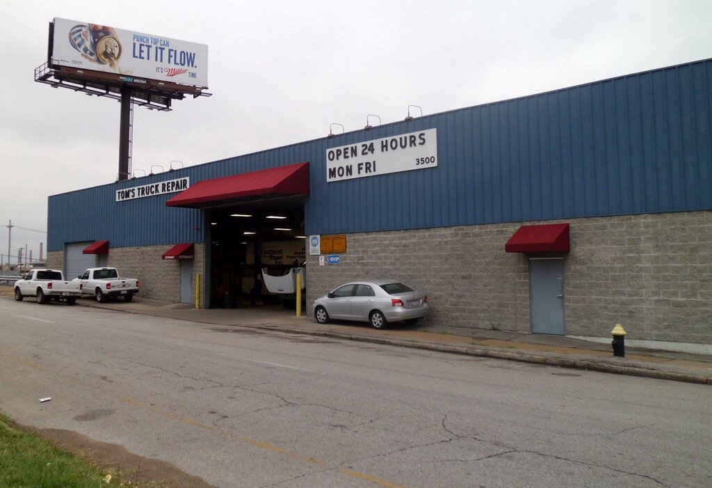 Otomobil kliması firmaları Tom's Truck Repair, Missouri Eyaleti, foto