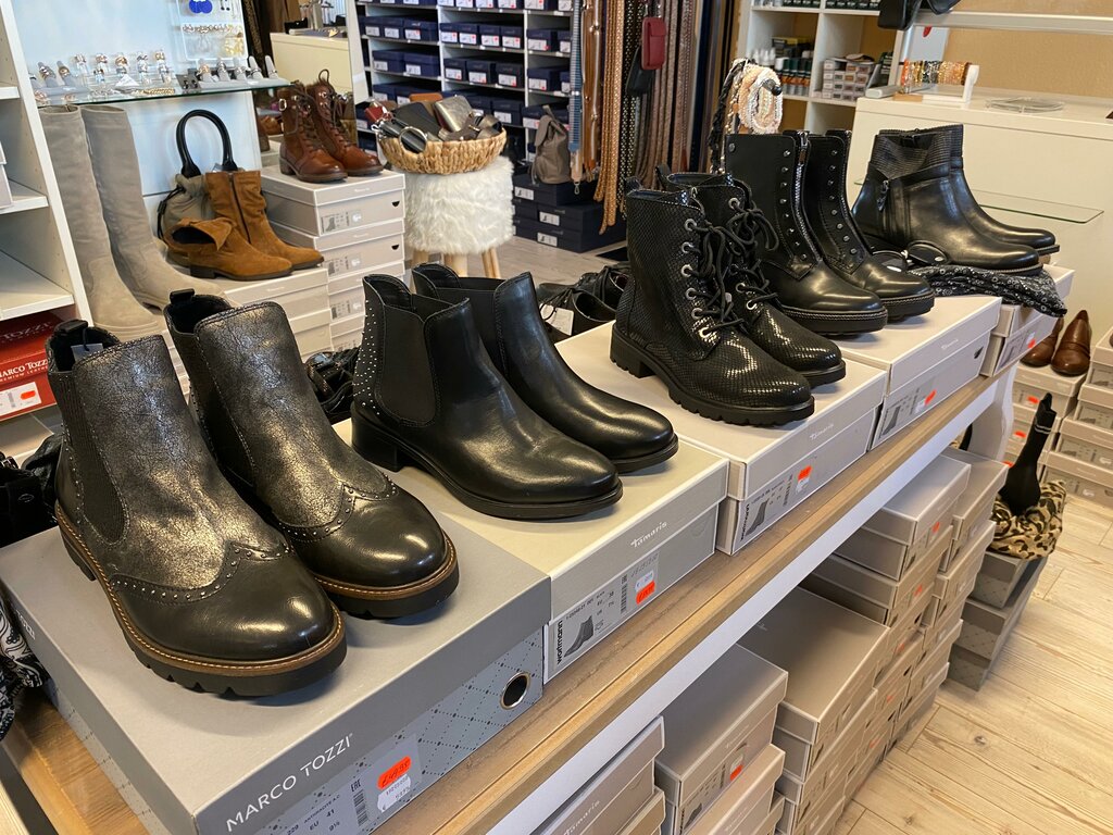 Giyim mağazası Schuhhaus Laufsteg - Carmen Böckler, Kuzey Ren‑Vestfalya, foto