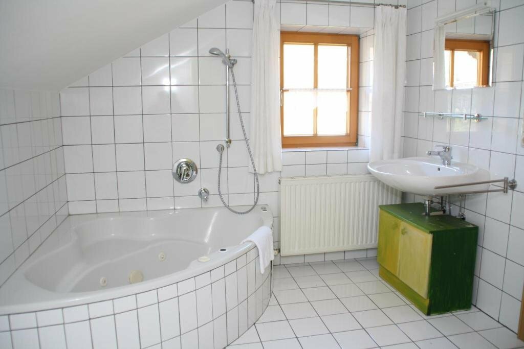 Otel Haus Monika, Tirol, foto