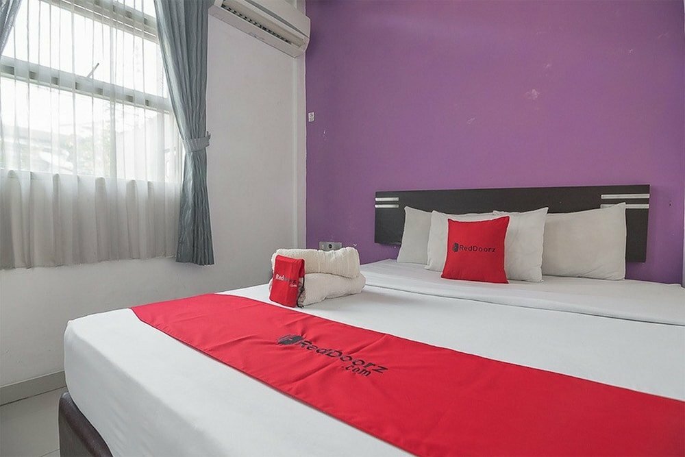 Otel RedDoorz near Undip Pleburan 2, Semarang, foto