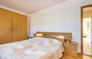 Awesome Home in Rab With Wifi and 2 Bedrooms (Primorje-Gorski Kotar County, Rab, Otok Rab), otel
