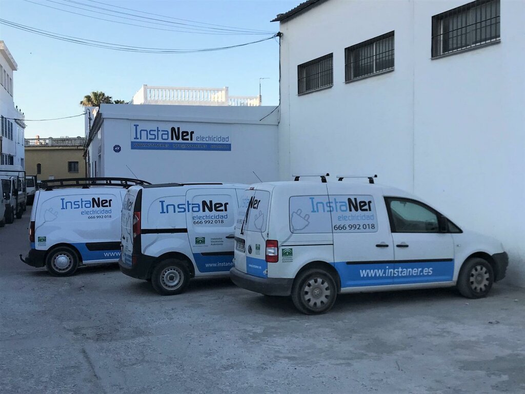 Elektrikli cihazların tamiri Instaner Electricista Nerja, Endülüs, foto