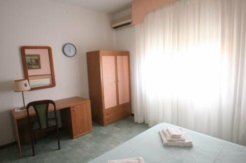 Otel Hotel Redi, , foto