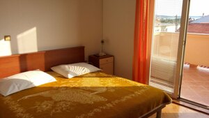 Apartment Anica (D8 state road), otel  Zadar Bölgesi'nden