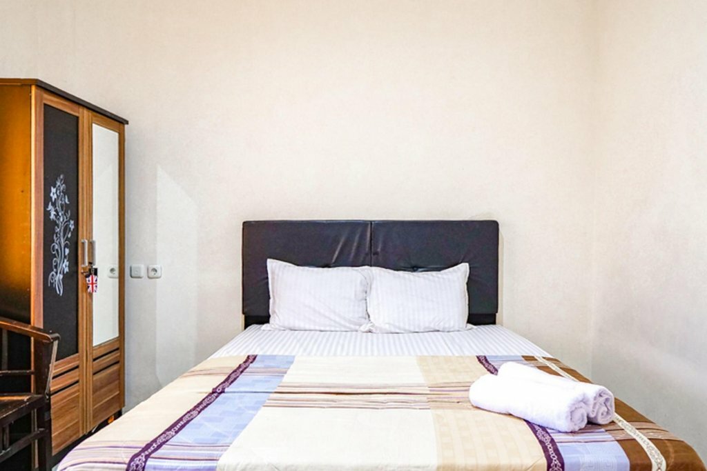 Otel Grha Rahadi 2 Wiyung by RedDoorz, Surabaya, foto