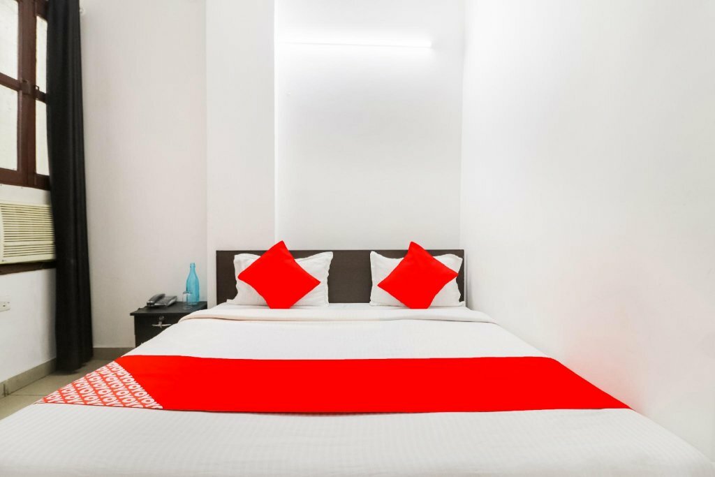 Otel Oyo 37833 Hotel Safe Stay, , foto