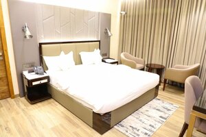 Hotel Palazzo Prime (Assam, Tezpur), otel  Tezpur'dan