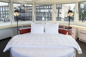 Sweets - Kortjewantsbrug (Prins Hendrikkade No:600), otel  Amsterdam'dan