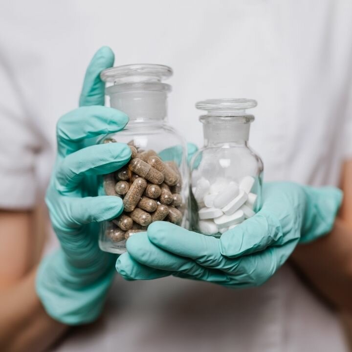 Kozmetik ve parfümeri mağazaları Farmacia Santa Clara, , foto