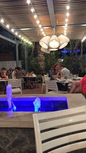 Ocean Basket (1 Oktovriou No:No:15, Ayia Napa), restoran  Aya Napa'dan
