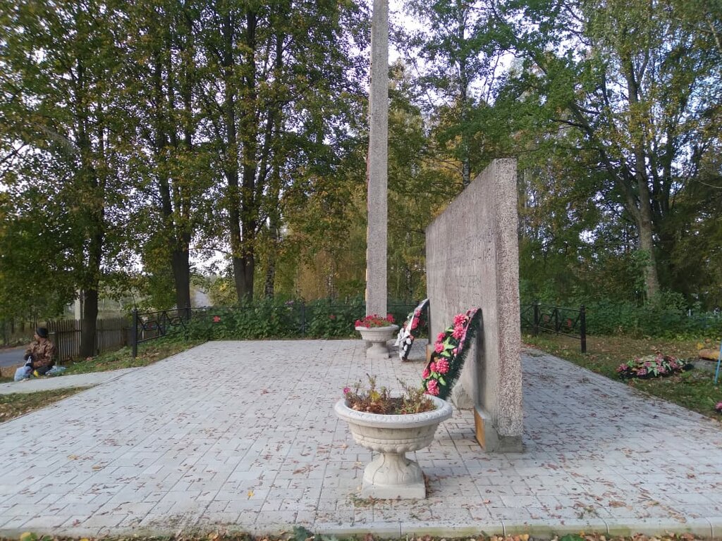 Anıt, heykel Воинам-землякам, погибшим в годы Великой Отечественной войны, Pskovskaya oblastı, foto