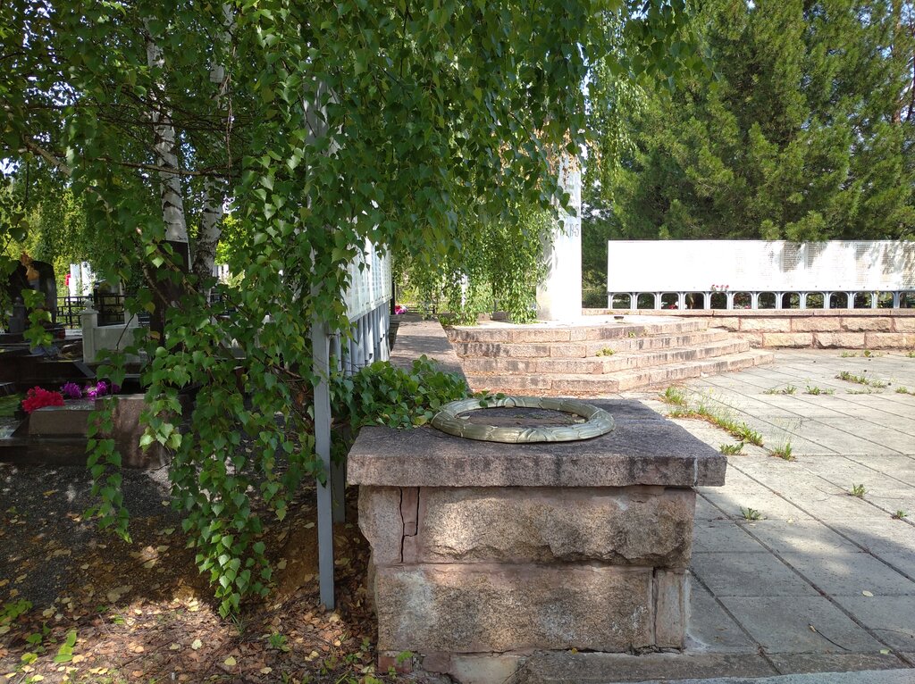Anıt, heykel Монумент Славы, Triohgorny, foto