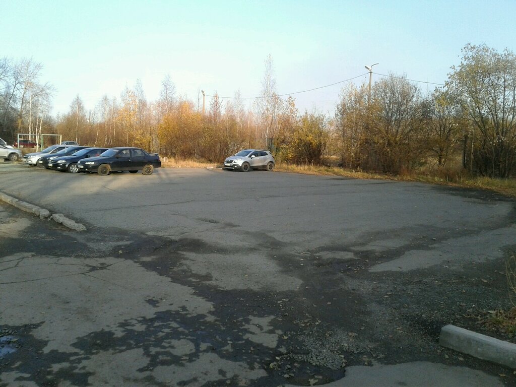 Otoparklar Avtostoyanka, Nijni Tagil, foto