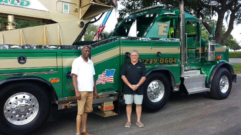 Toplu taşıma yönetimi ve bakımı Emerald Towing, Pompano Beach, foto