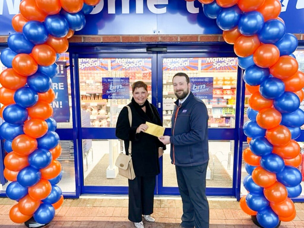 i̇ndirim ve fırsat sistemleri B&m Home Store, Gloucestershire County, foto