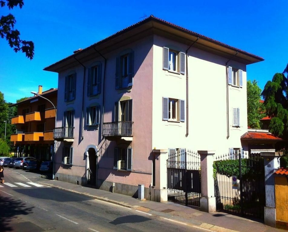 Otel La Gare, Lombardiya, foto