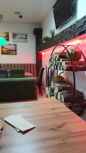 Red Mangal (ulitsa 23 Maya No:24), kafe  Sterlitamak'tan