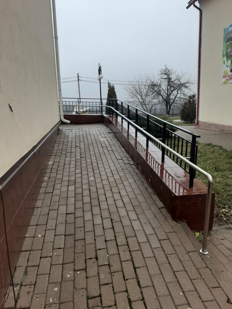 i̇lkokul Mou Borispol primary secondary school, Belgorodskaya oblastı, foto