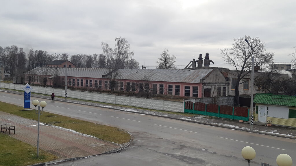 Mobilya fabrikaları Chervensky Derevoobrabatyvayushchy kombinat Kpup, Çerven, foto