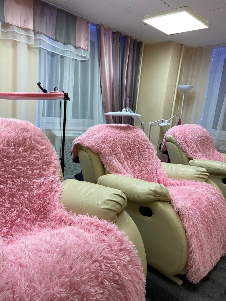 Kaş ve kirpik salonu Glazur, Moskova, foto