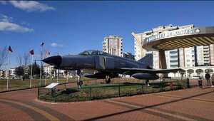 Teknoloji anıtı F-4E Savaş Uçağı Anıtı, Gaziantep, foto