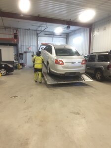 Savior Towing and Auto Salvage LLC (Wisconsin, Rock County), otomobil servisi  Wisconsin Eyaleti'nden