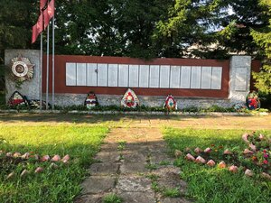 Воинам-землякам, павшим в Великой Отечественной войне (Perm Territory, Chernushinskiy gorodskoy okrug, selo Pavlovka), anıt, heykel  Permski krayından