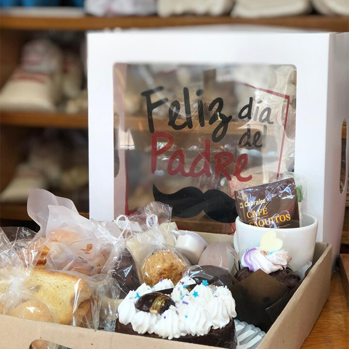 Alışveriş merkezleri Panaderia & Reposteria Dulce Deleite, , foto
