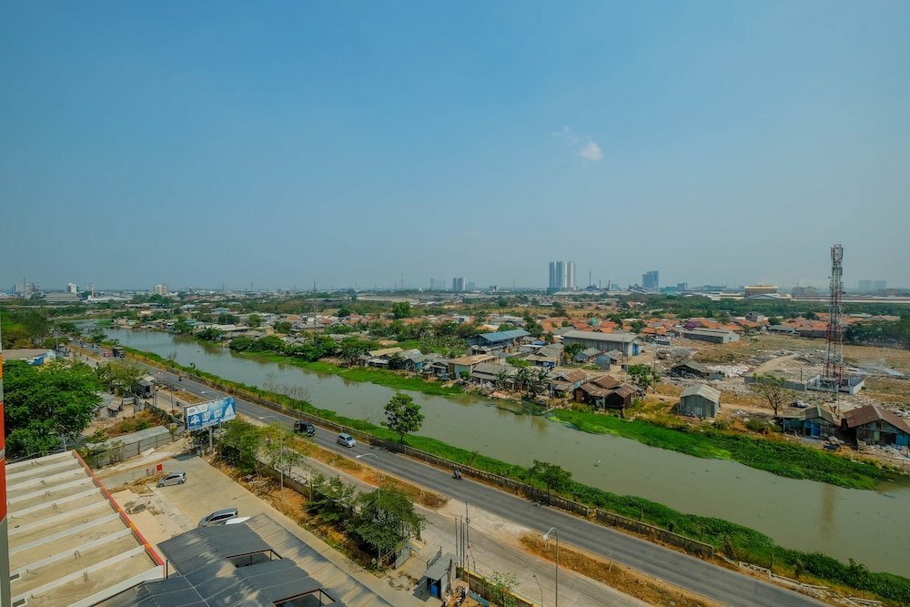 Otel Chic and Cozy Studio at Riverview Jababeka Apartment, , foto