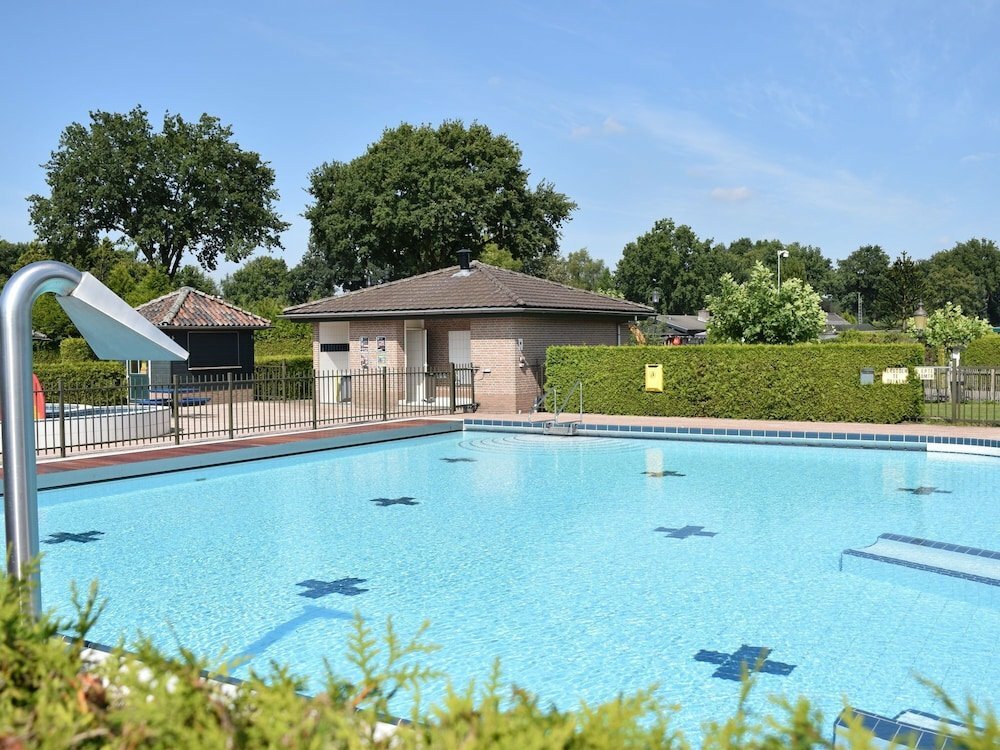 Otel Semi-detached Bungalow with Dishwasher near Veluwe, Gelderland, foto