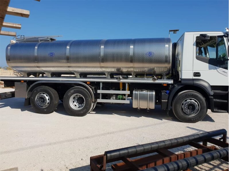 Oto kaporta Allestimenti Veicoli Industriali Esposto, Sicilya, foto