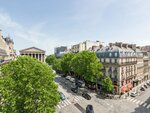 Luxury 2 Bedroom Duplex - Beautiful Monument View (Île-de-France, Seine-et-Marne, Saint-Mesmes, Rue Royale), otel  Paris'ten
